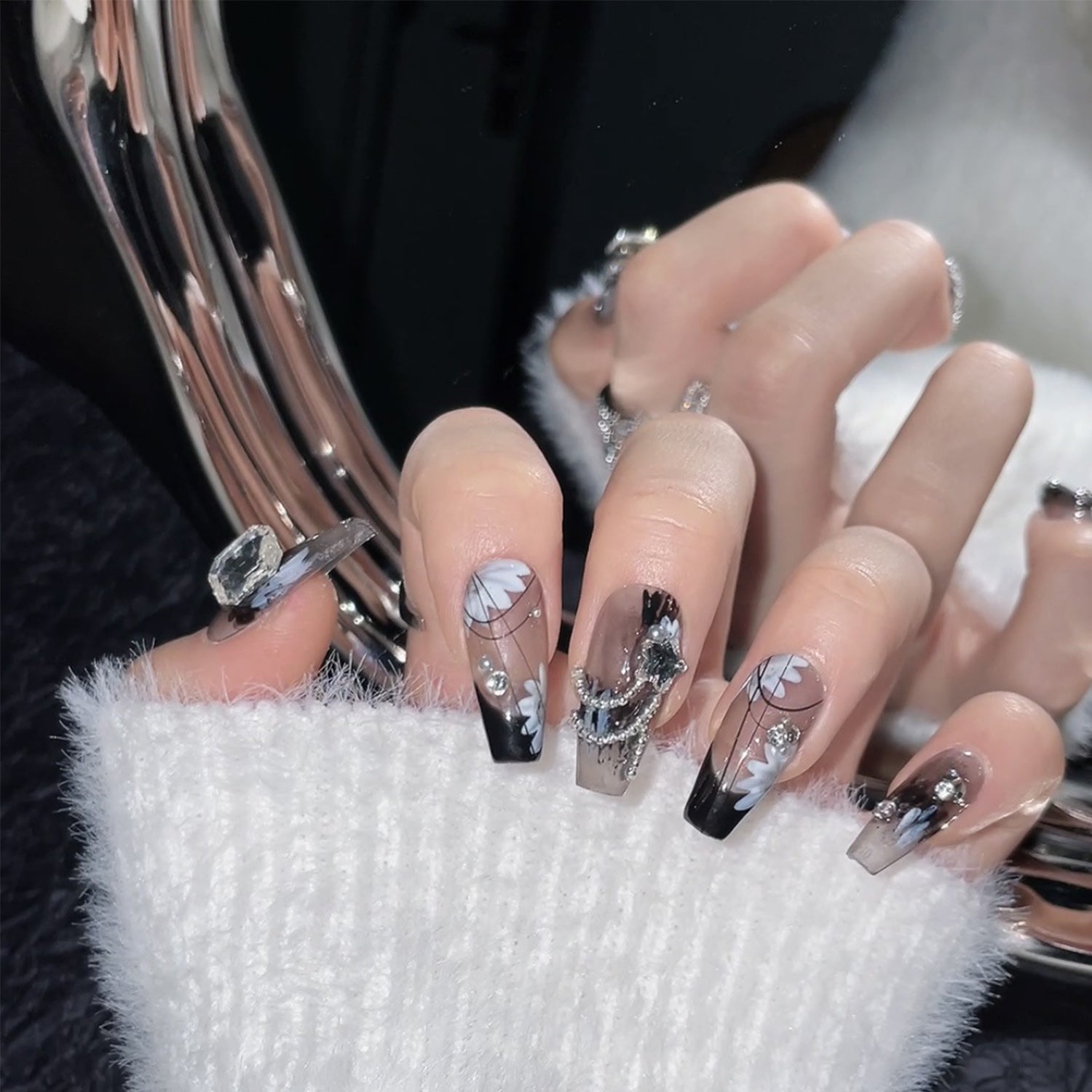 Press on Nails Shadow Wings – BABARONI